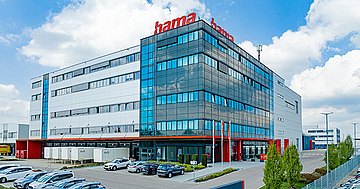 Hama GmbH & Co KG beauftragt Piepenbrock mit Unterhalts- und Glasreinigung